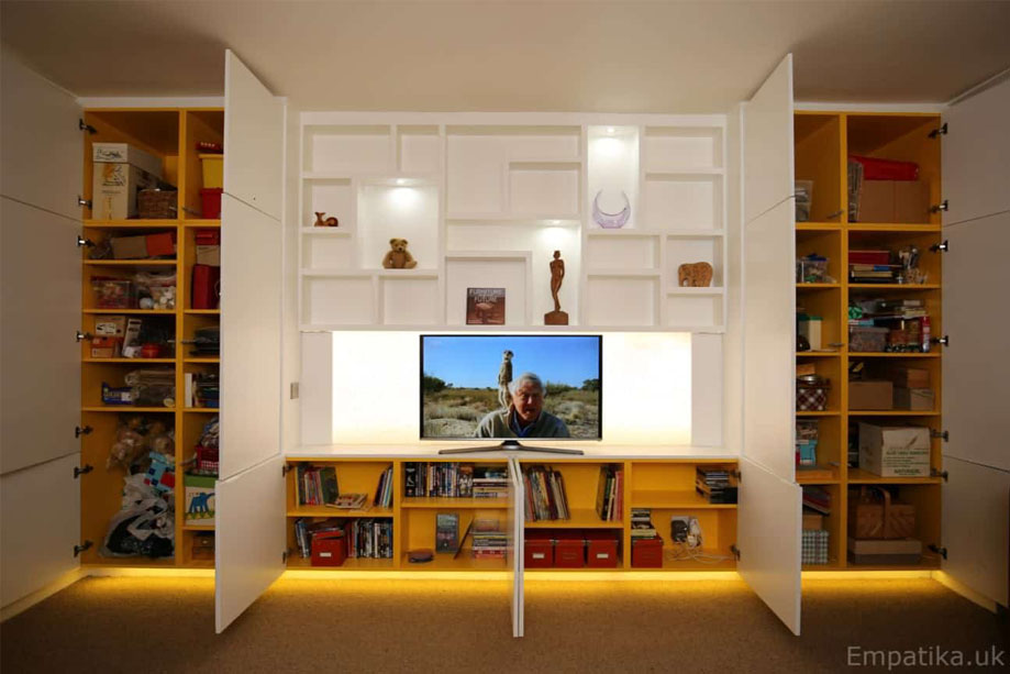 Media unit with recycled plastic light panel - Empatika