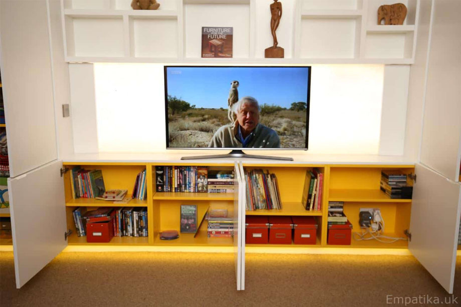 Media unit with recycled plastic light panel - Empatika